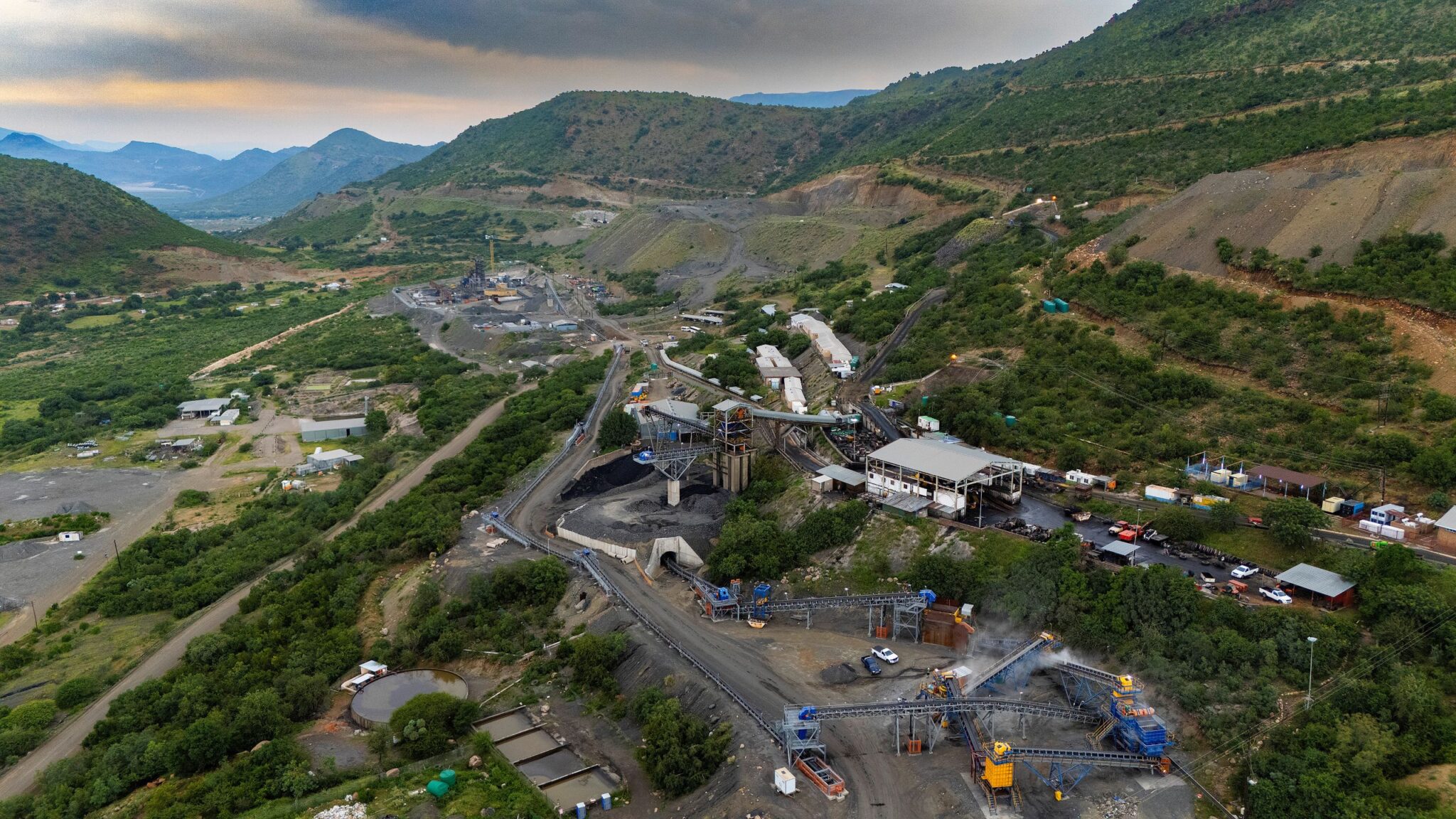 Leadership - Black Chrome Mine